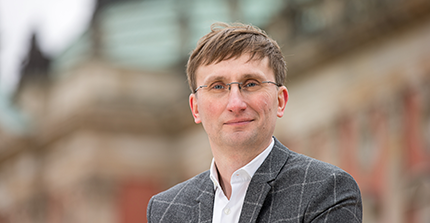 Prof. Dr. Sönke Neitzel - Professur Militärgeschichte ...